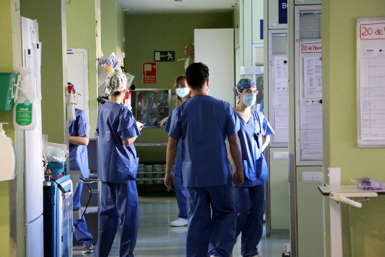 Fotos: Así es la UCI del Hospital Clínico de Valladolid en tiempos de ...